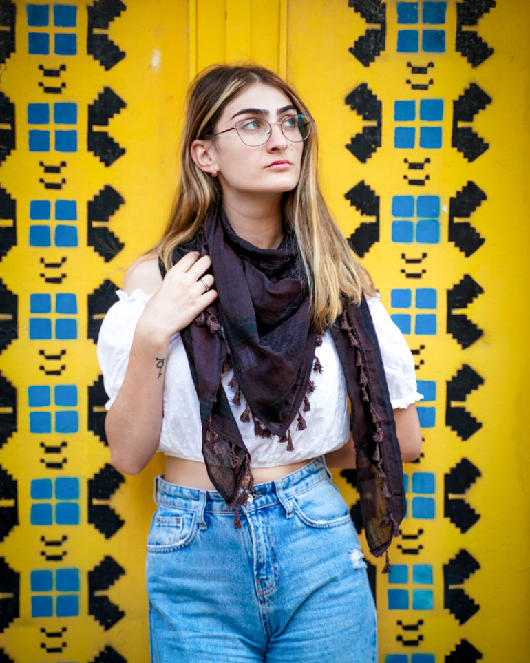 15 Ways to Wear a Keffiyeh & Shemagh (PHOTOS) – Hirbawi Kufiya