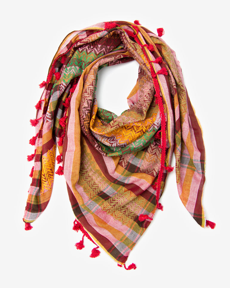 15 Ways to Wear a Keffiyeh & Shemagh (PHOTOS) – Kufiya.org