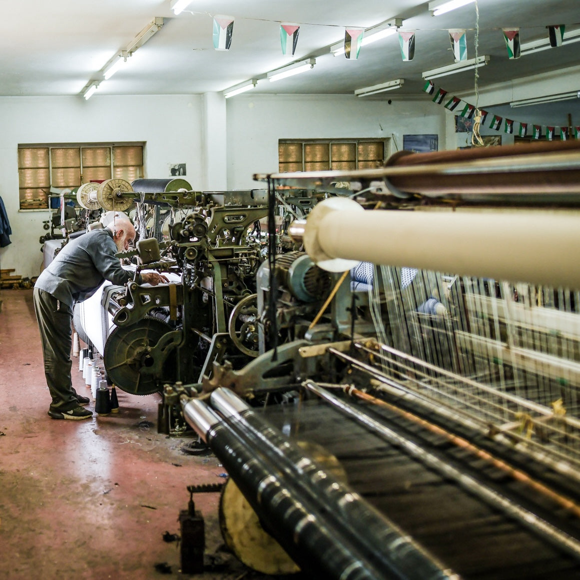 Hirbawi Kufiya - The Original Palestinian Keffiyeh Factory – Kufiya.org