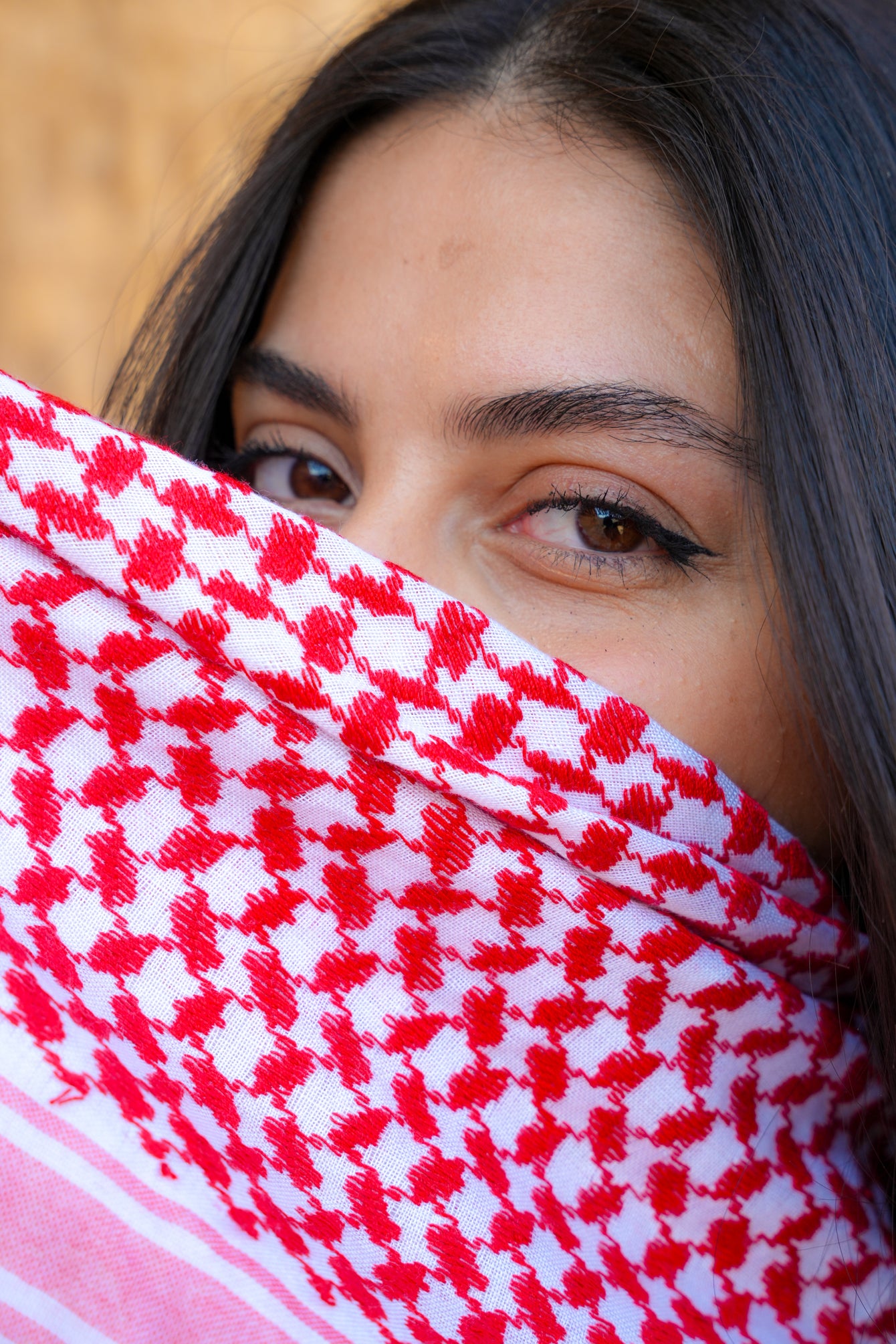 How to Wear the Kufiya, Keffiyeh, Shemagh – Kufiya.org