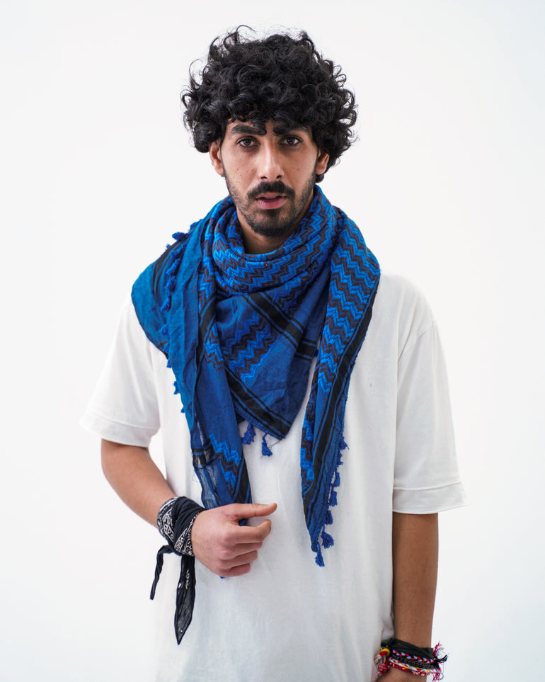 15 Ways to Wear a Keffiyeh & Shemagh (PHOTOS) – Kufiya.org
