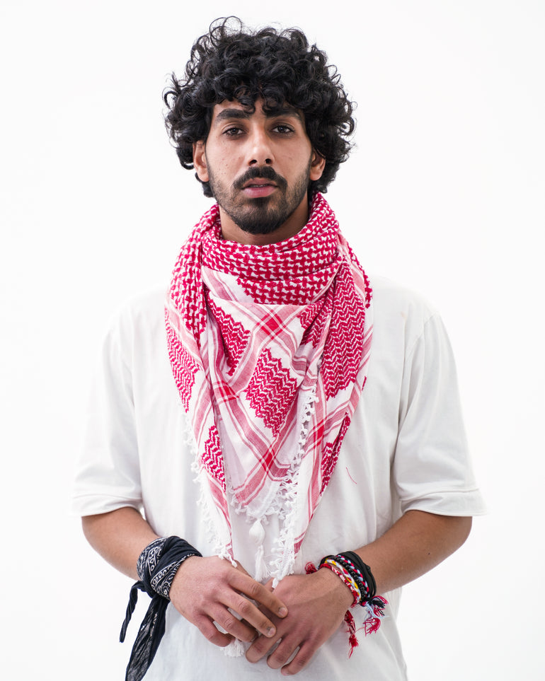 15 Ways to Wear a Keffiyeh & Shemagh (PHOTOS) – Kufiya.org