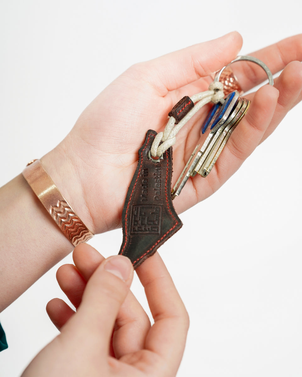 Sumud Stories™ Watan Keychain | Made in Palestine – Kufiya.org